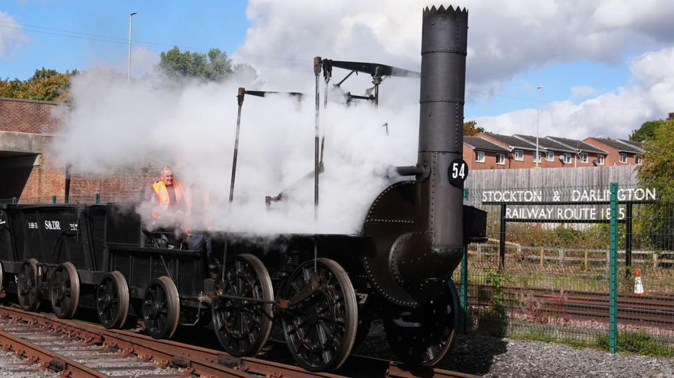 Locomotion Shildon attempting Guinness World Record for dance - BBC News