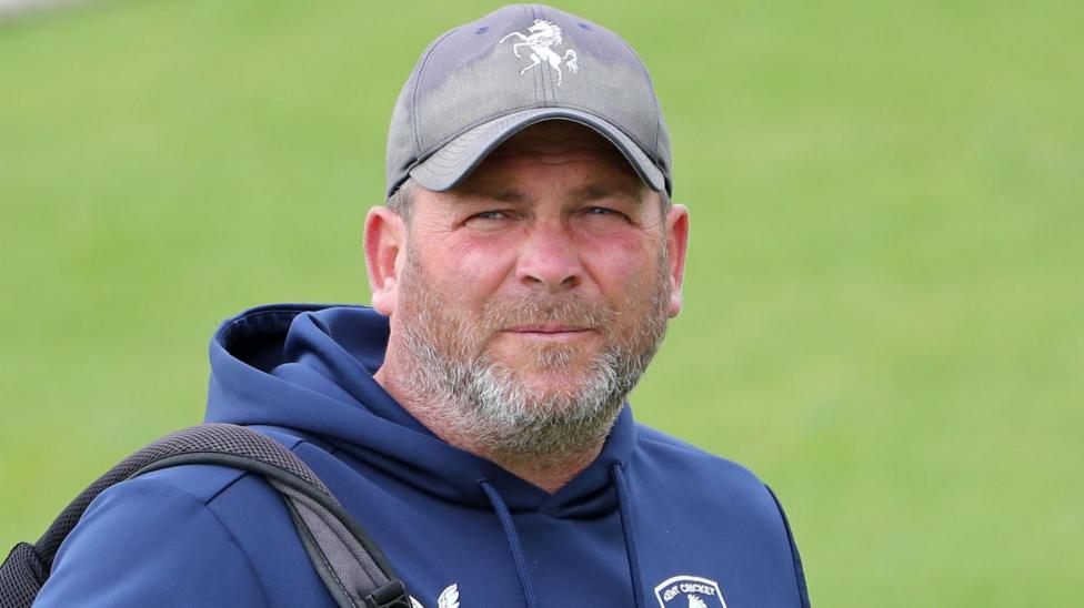 Matt Walker: Former Kent head coach joins Warwickshire - BBC Sport