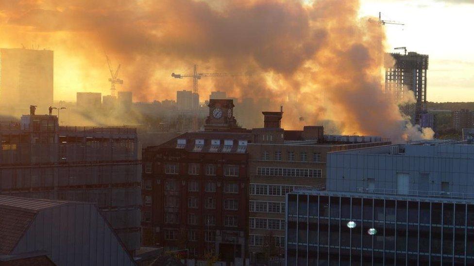 Large fire damages Manchester city centre CWS building - BBC News