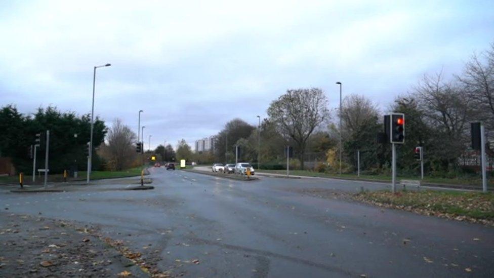 Birmingham pedestrian struck and killed in car crash - BBC News