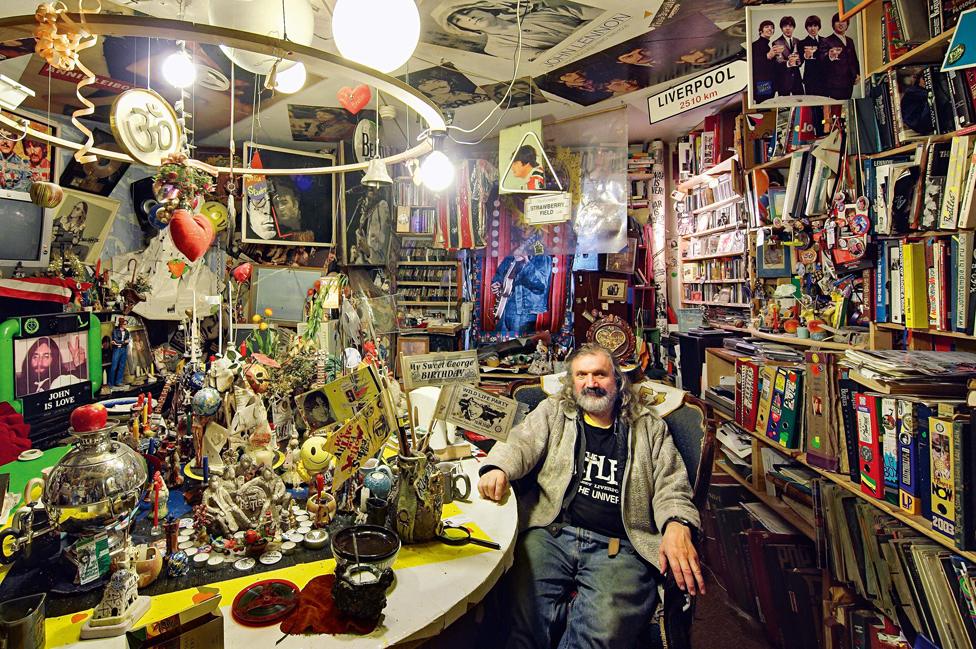 Kolya Vasin: Russian fan who gave the Beatles all his loving - BBC News