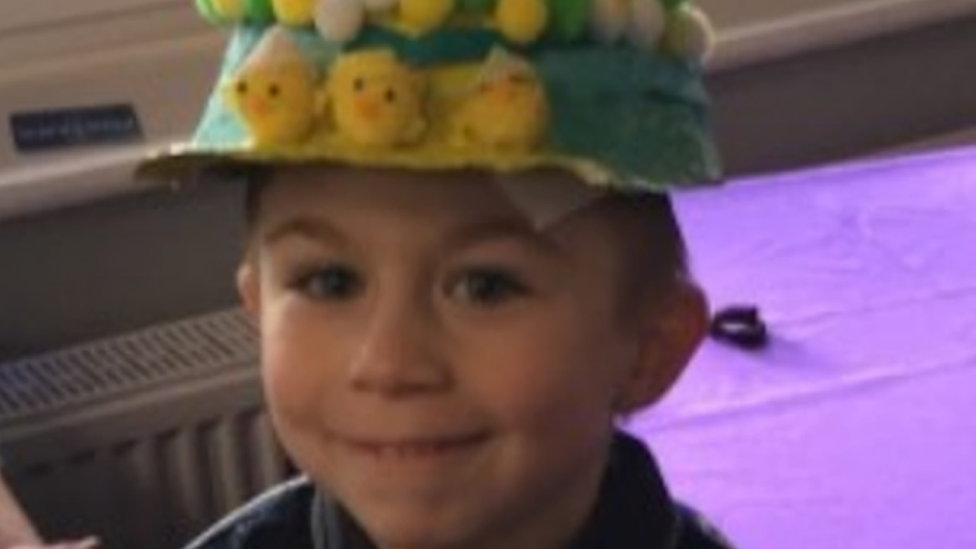 Lucas Dobson: MP backs life jacket law after boy's river death - BBC News