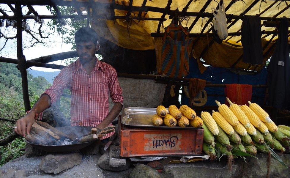 Your pictures: Display - BBC News