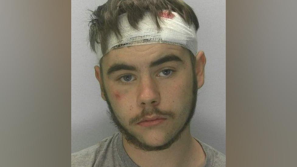 Gloucester man sentenced after knife attack on love rival - BBC News