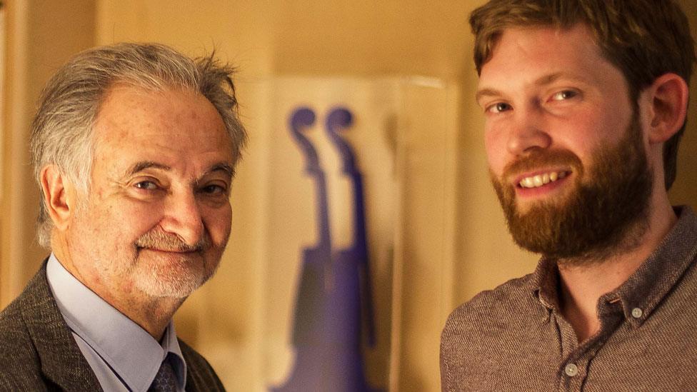 The pop star and the prophet - BBC News