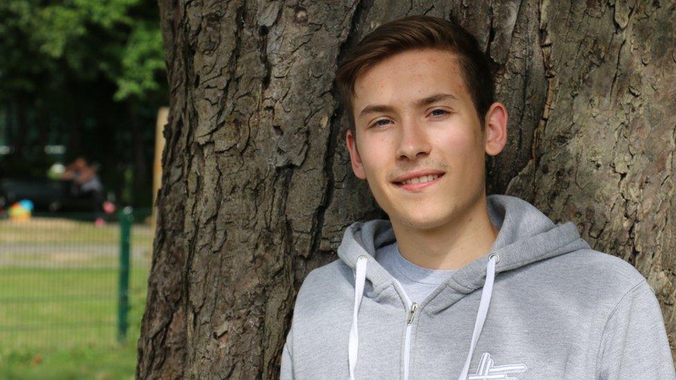 Six useful tips for dealing with retaking a year after bad grades - BBC ...