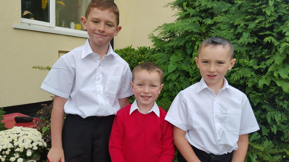 Back to school: Your photos and memories - BBC News