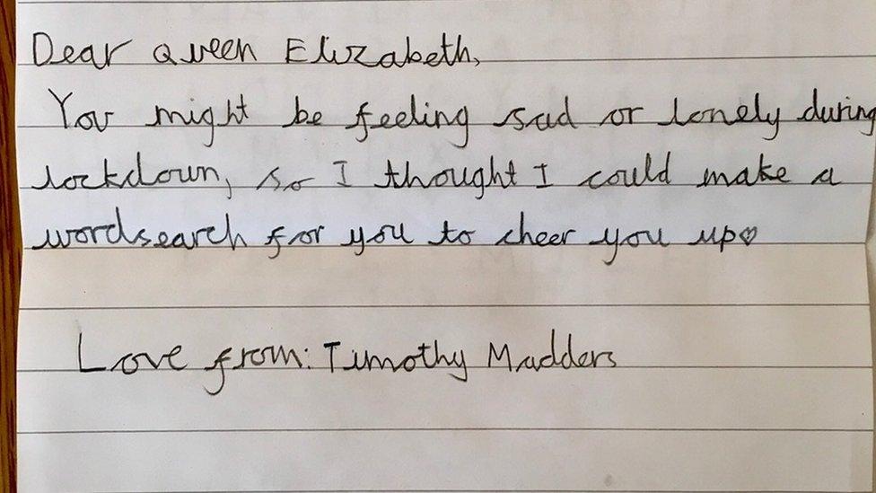 Lockdown: Boy makes puzzle for the Queen to 'cheer her up' - BBC News