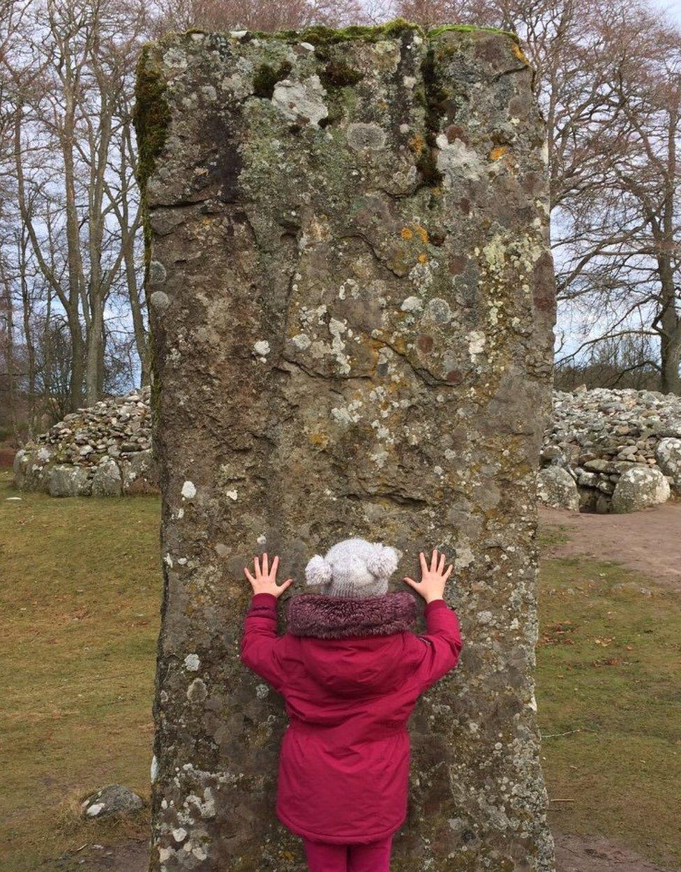 Public help document damage to historic Scottish sites - BBC News
