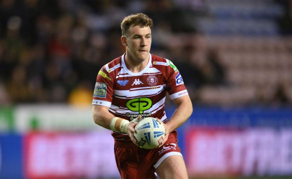 Huddersfield winger Adam Swift out for season due to groin injury - BBC ...