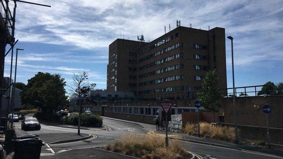 Yeovil MP concerned over stroke unit changes - BBC News