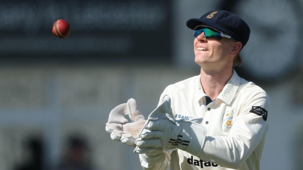 Brooke Guest: Derbyshire wicketkeeper signs new two-year deal - BBC Sport