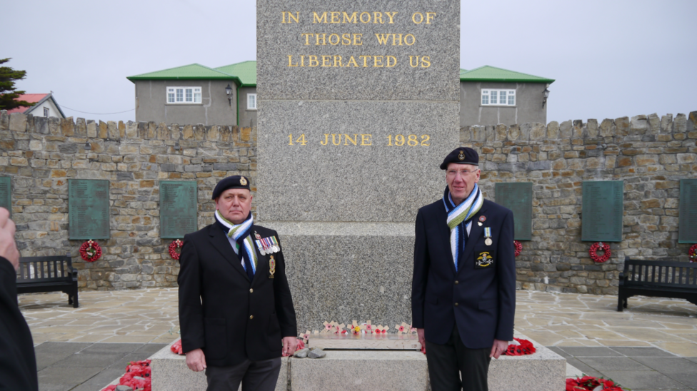 Guernsey Falklands war veterans visit islands after 42 years - BBC News