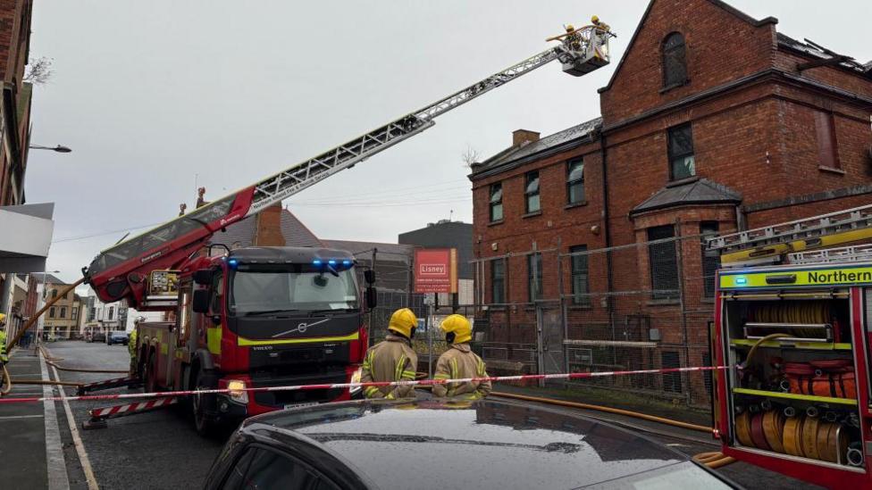 Portadown: Fire at old police station 'deliberate' - BBC News