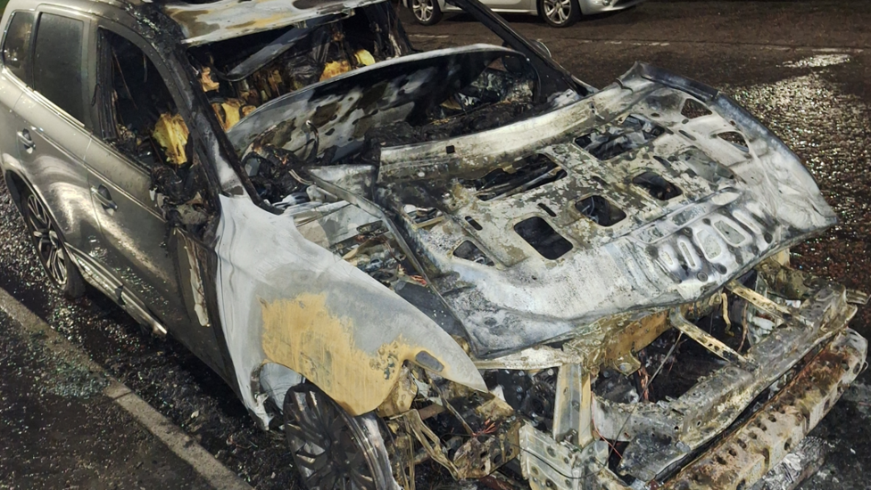 Derry: Car destroyed in arson attack - BBC News