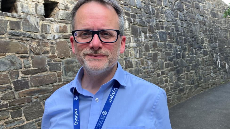 Bronglais Hospital: Concerns over stroke unit closure plans - BBC News