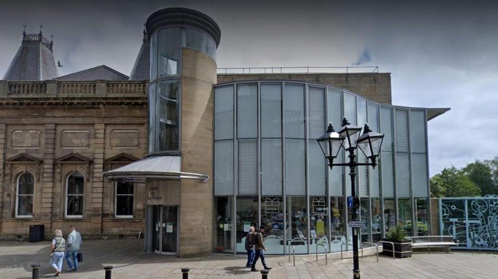Sunderland Museum and Winter Gardens to expand post-library move - BBC News