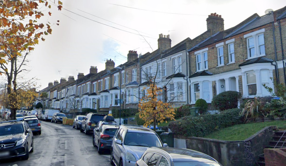 Woman, 90, dies after Plumstead house fire - BBC News