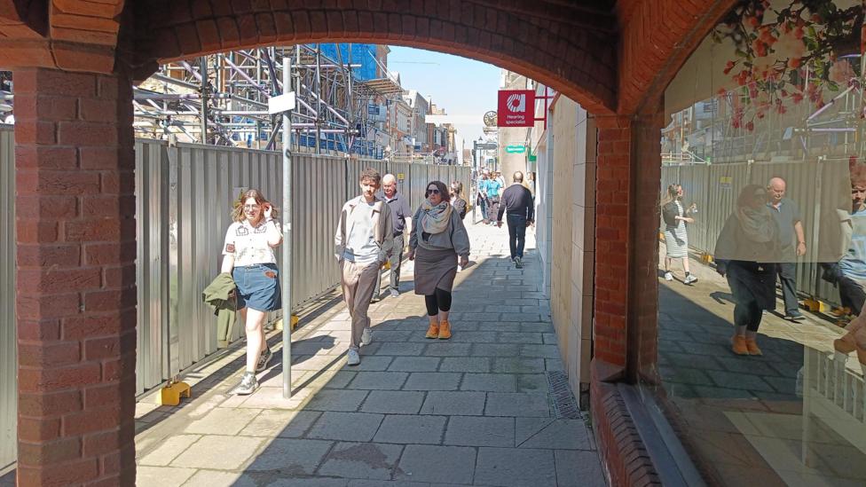 Gorge Cafe: Dorchester's South Street reopens months after fire - BBC News