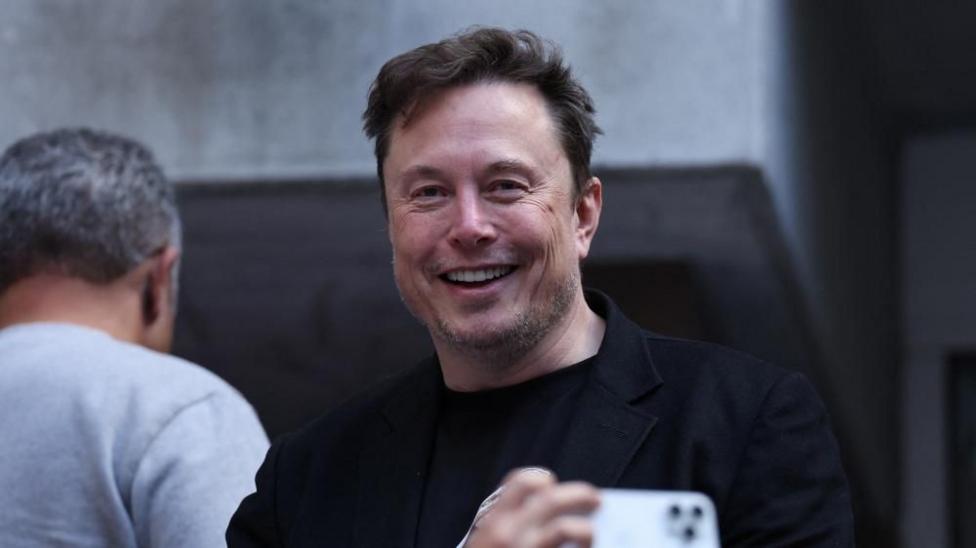 Mystery surrounds Elon Musk interview with US regulators - BBC News