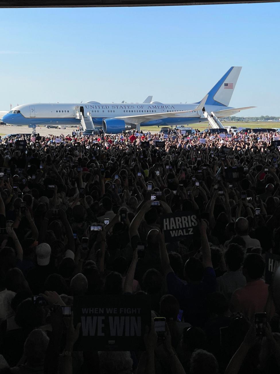 Trump falsely claims Harris crowd was faked - BBC News