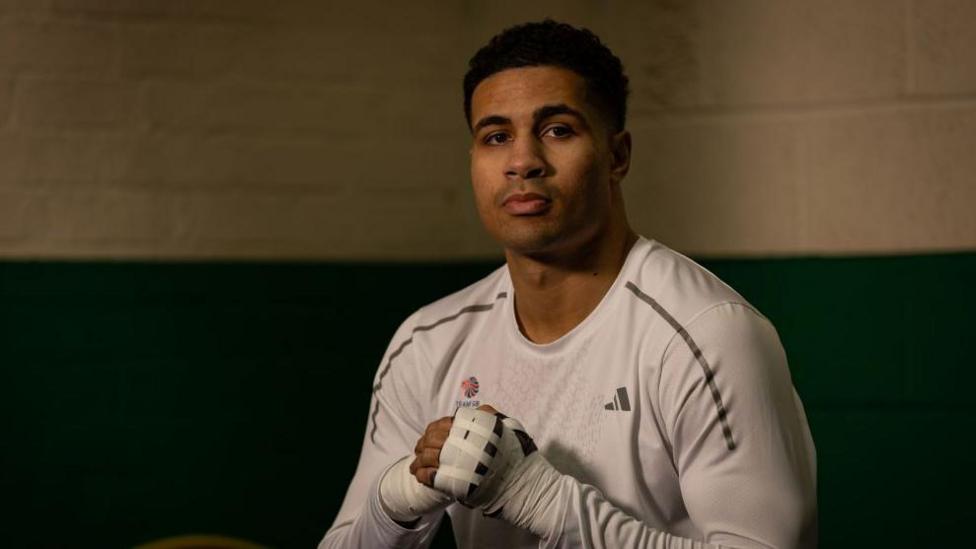 Delicious Orie snubs WWE for heavyweight boxing - BBC Sport