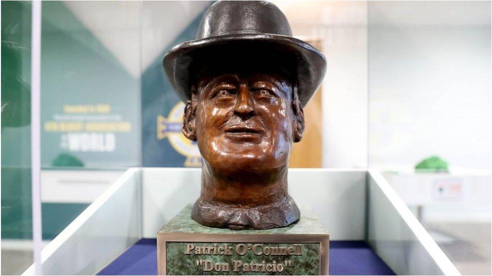 Patrick O'Connell: Spanish football's Irish hero honoured - BBC News