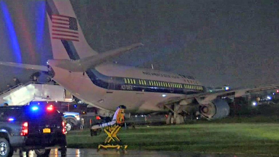 US election 2016: Trump running mate Mike Pence's plane skids off ...