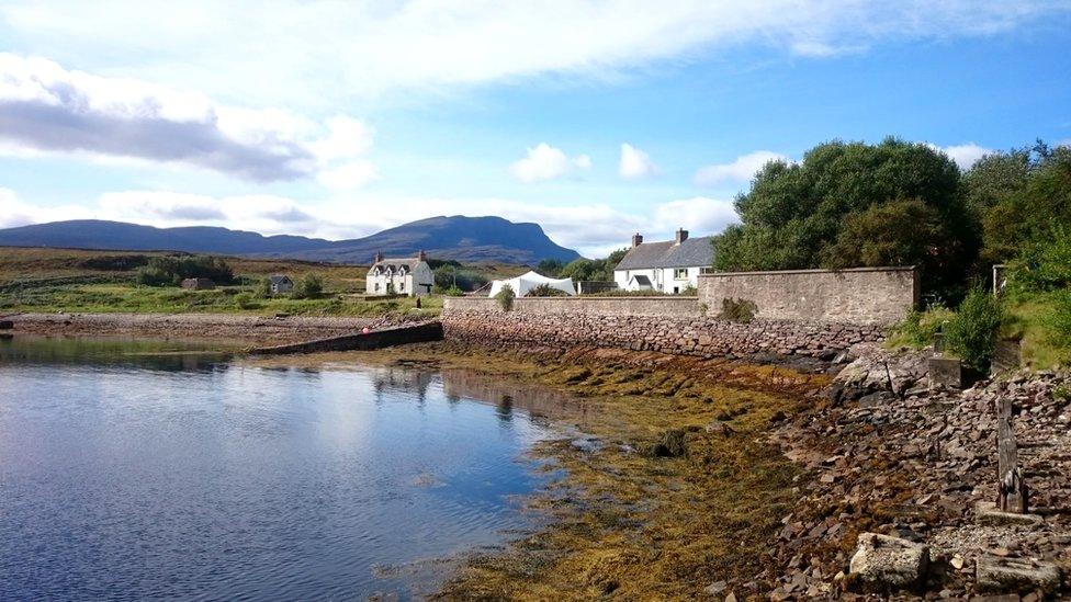Wanted: Caretaker to look after uninhabited Scottish island - BBC News
