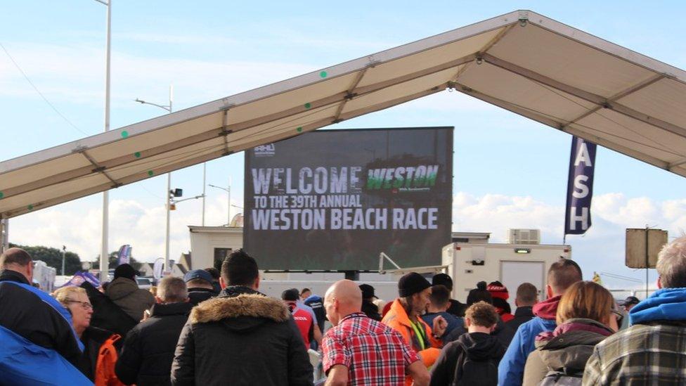 Weston-super-Mare seafront transforms into motorsport event - BBC News