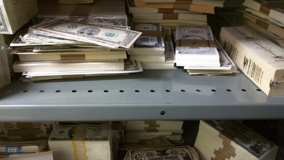 Earl Hays Press: Where Hollywood gets fake money and newspapers - BBC News