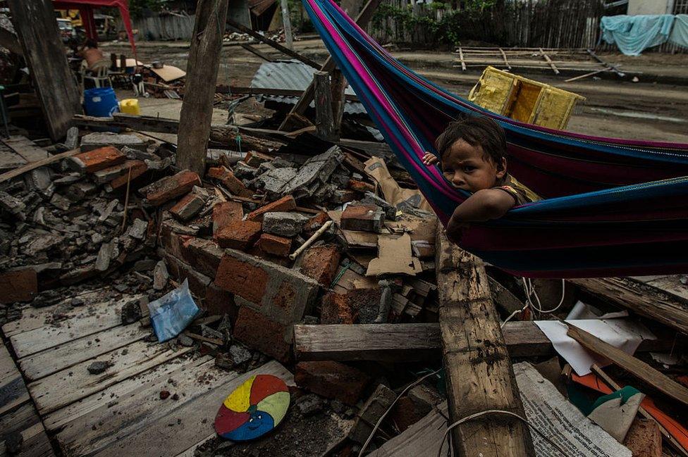 Documenting life in Latin America - BBC News