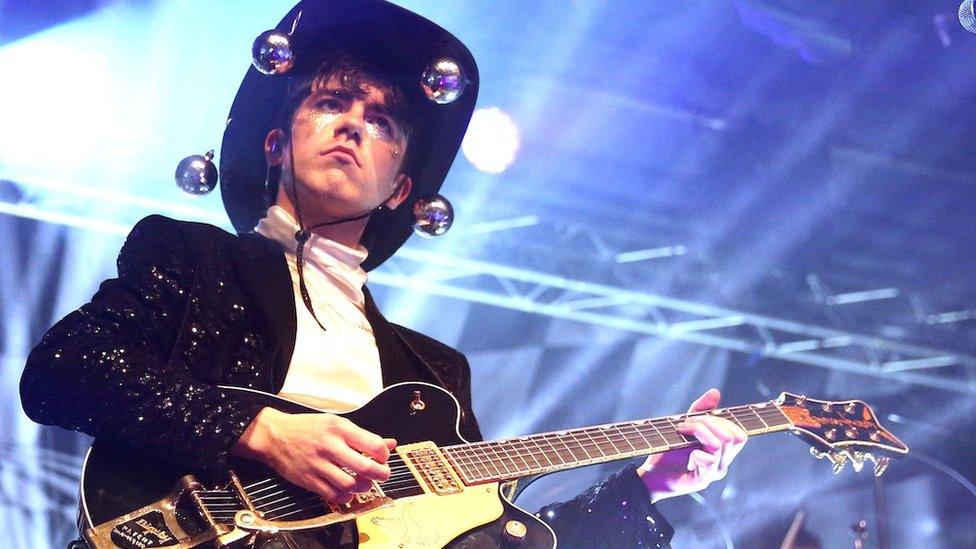 Declan McKenna: 'I realised I don't have to be serious' - BBC News