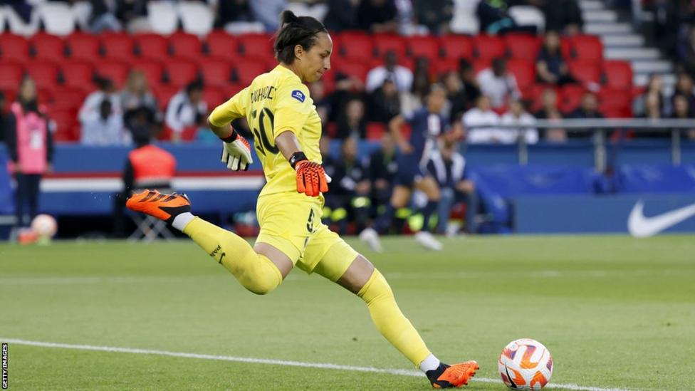 Arsenal sign ex-France goalkeeper Sarah Bouhaddi on short-term deal ...