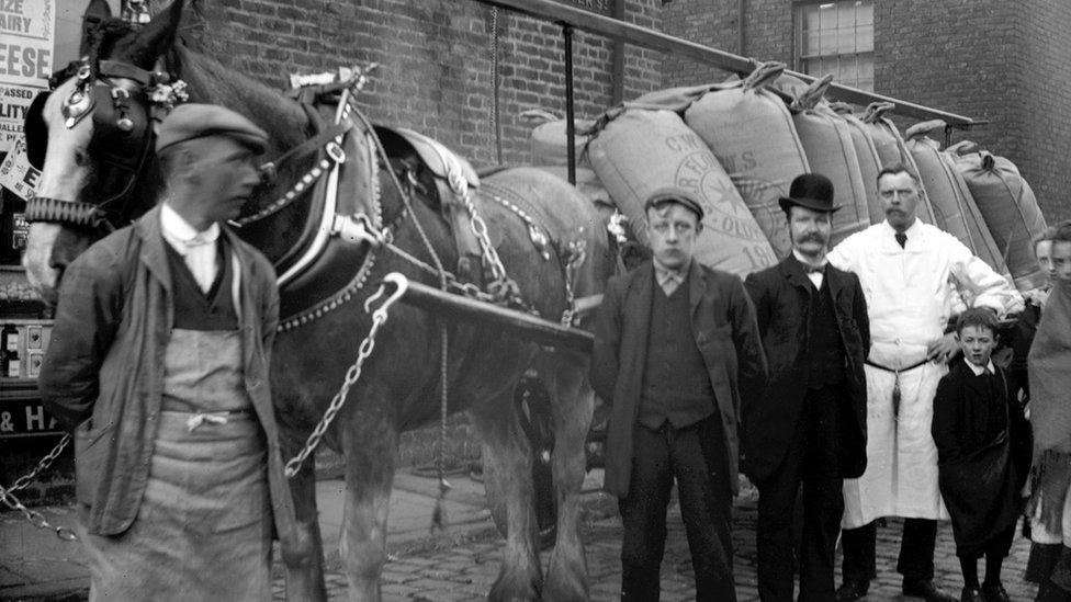 Restorer blown away by images of early 20th Century on dirty slides ...