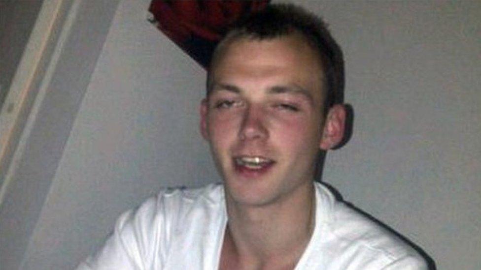 Man jailed for driver abduction - BBC News