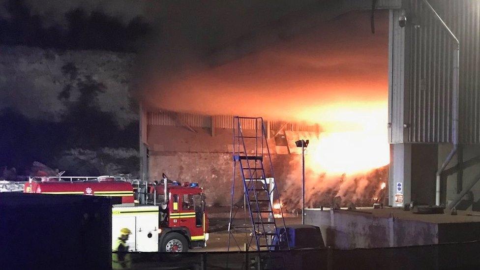 Household rubbish burns at Fareham waste site - BBC News
