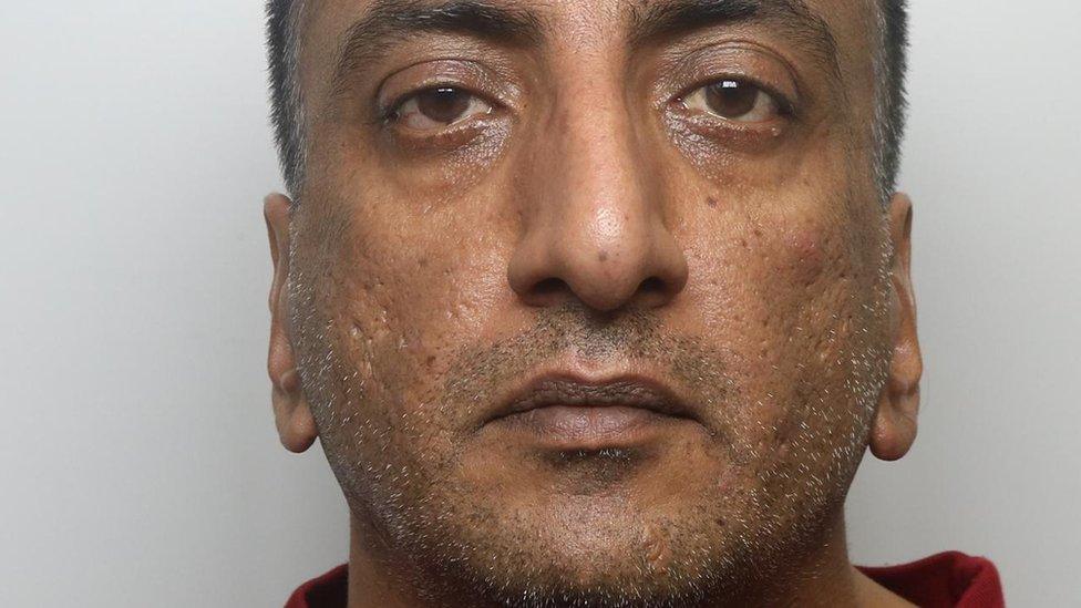 Shahid Walayat jailed over Wakefield child sexual assault - BBC News