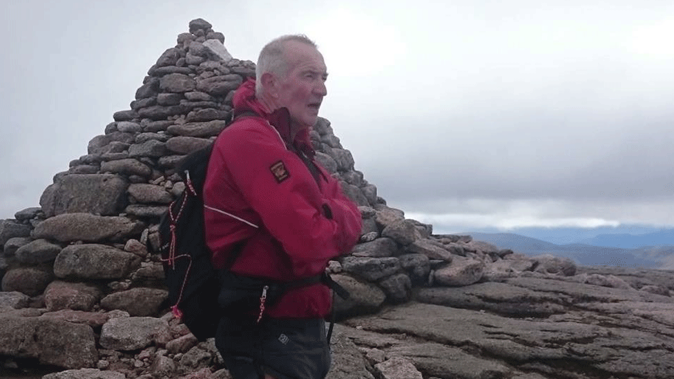 Search in Torridon for missing runner Alexander Brett - BBC News