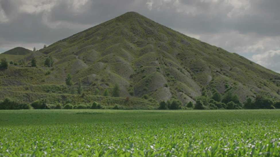 The Battle of Loos: How Dundee marks its 'black day' - BBC News