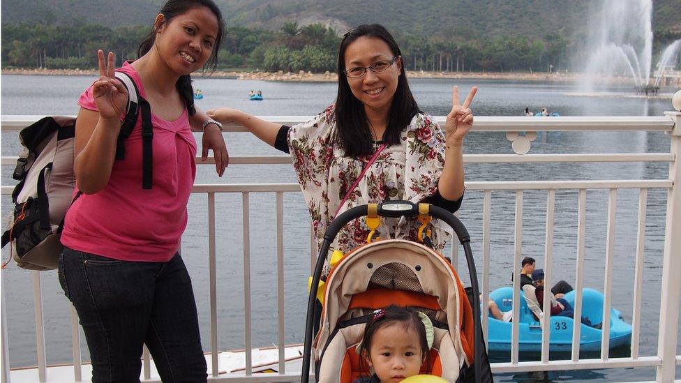 100 Women 2015: Hong Kong mum and her Philippine nanny - BBC News