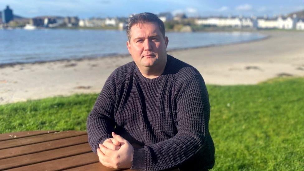 'We couldn't tell the truth about dire island post' - BBC News