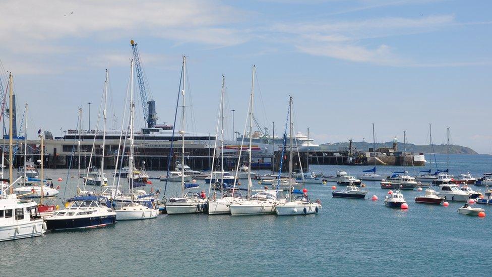 St Peter Port Harbour closes for Queen's funeral - BBC News