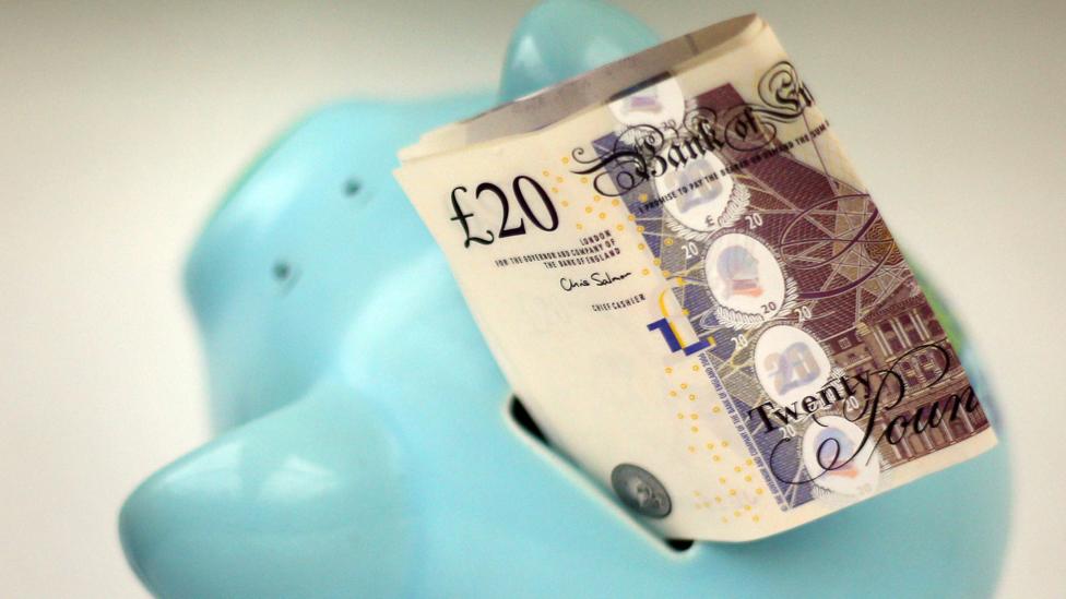 London Capital & Finance: £236m firm collapses - BBC News