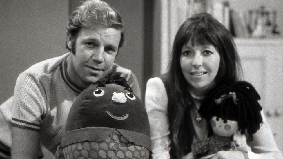 Brian Cant, Play School presenter, dies at 83 - BBC News
