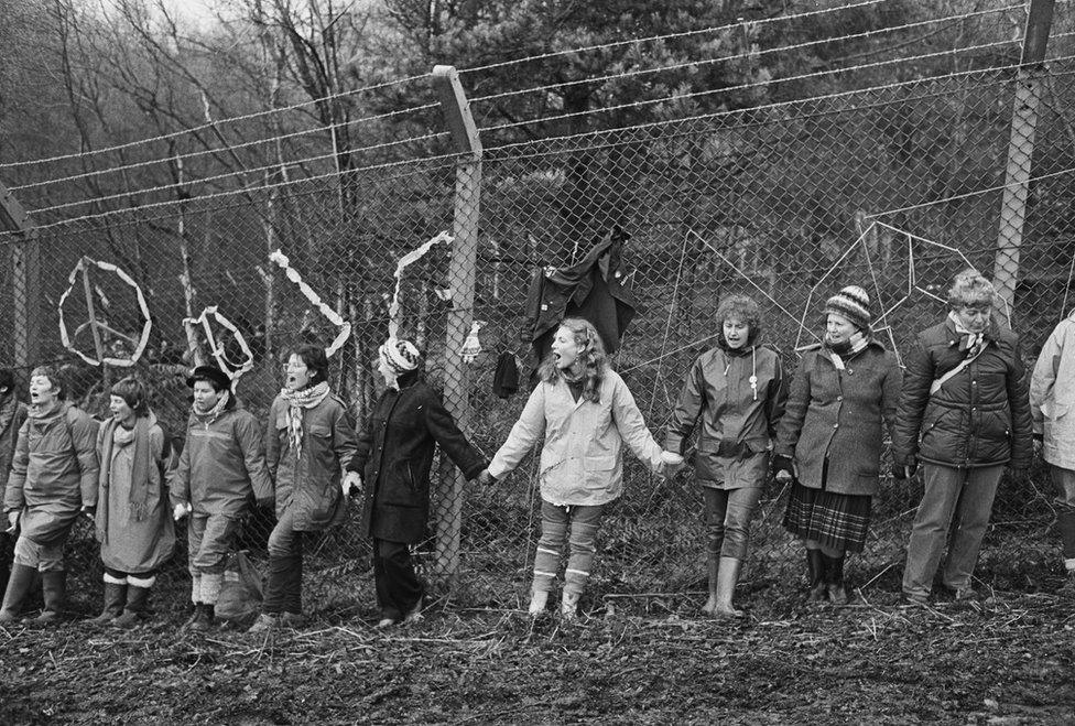 Fighting for peace - over the past century - BBC News