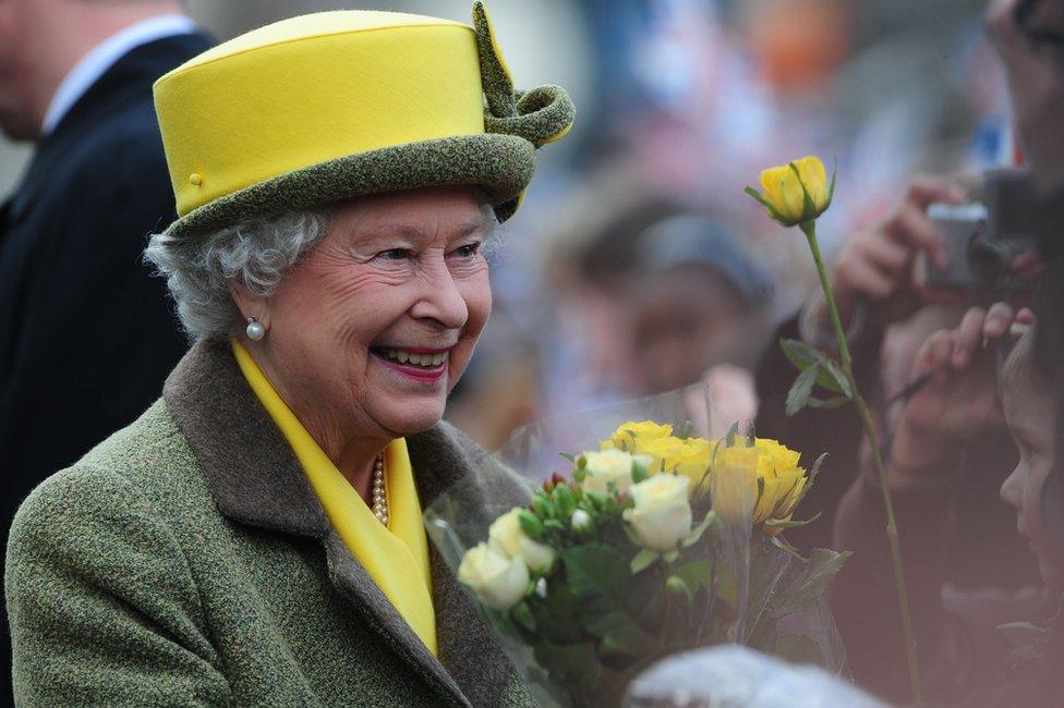 Queen Elizabeth II: The Queen in East Yorkshire and Lincolnshire - BBC News