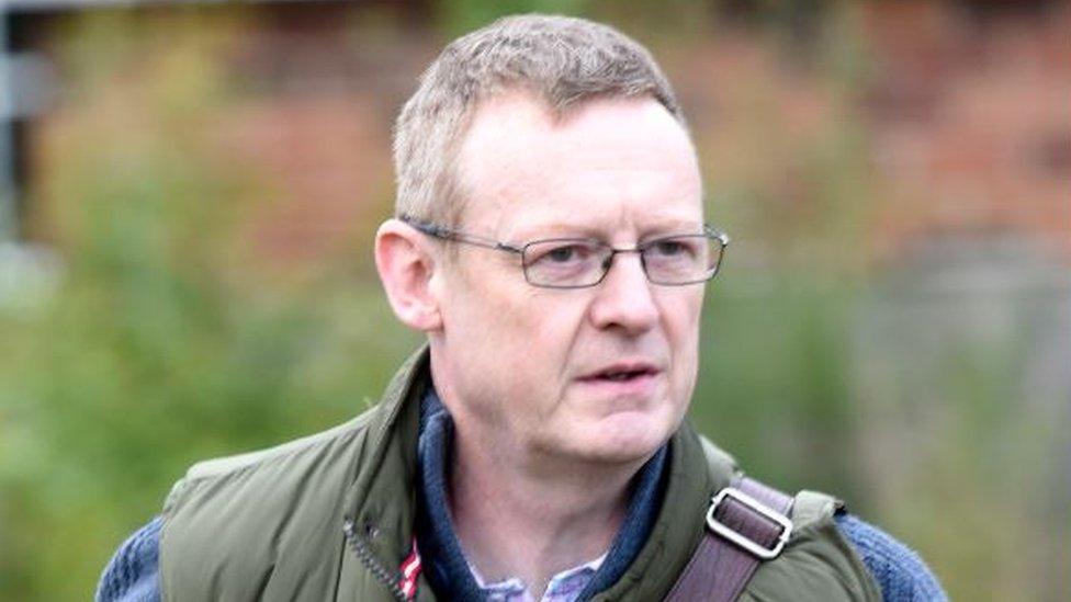 RAF pilot Andrew Townshend dismissed over nosedive - BBC News