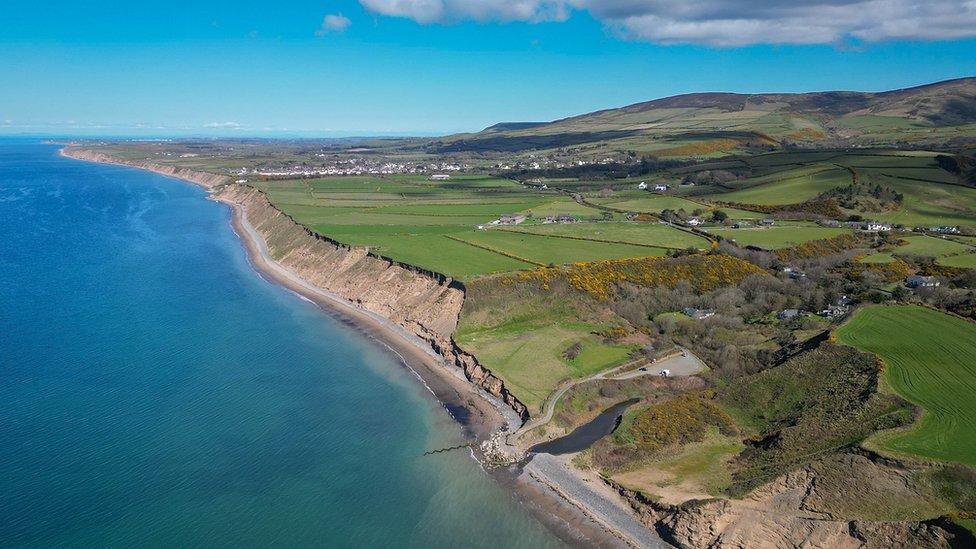 Call to protect Isle of Man beauty spots as national parks - BBC News