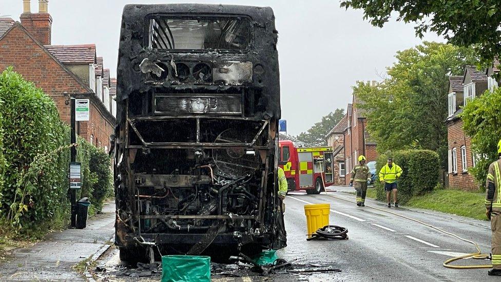 Nuneham Courtenay double-decker bus fire causes traffic disruption ...